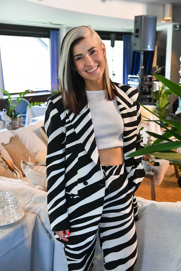 Jannika B:n ja Toni Wirtasen tyttären laulua kuullaan Vain elämää ...