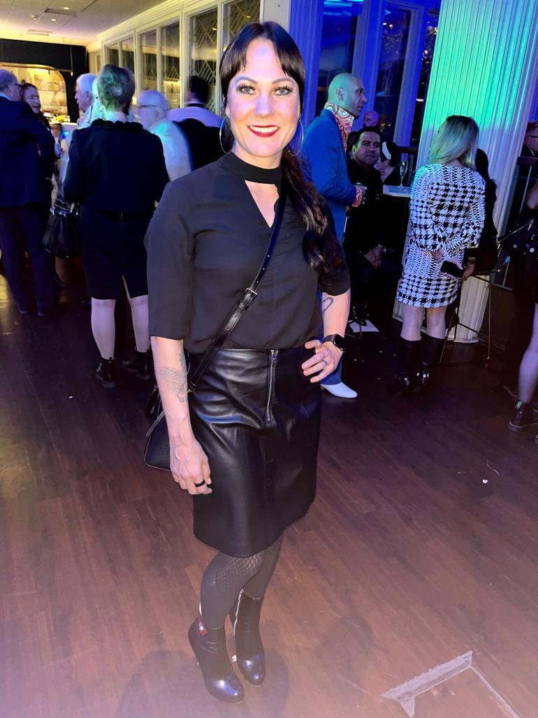 Mira Luoti pelmahti Dannyn jättijuhliin parrakkaan levy-yhtiöpomon ...