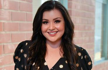 Huh, mitkä korot! Näin hehkeänä laulaja Diandra edustaa ...